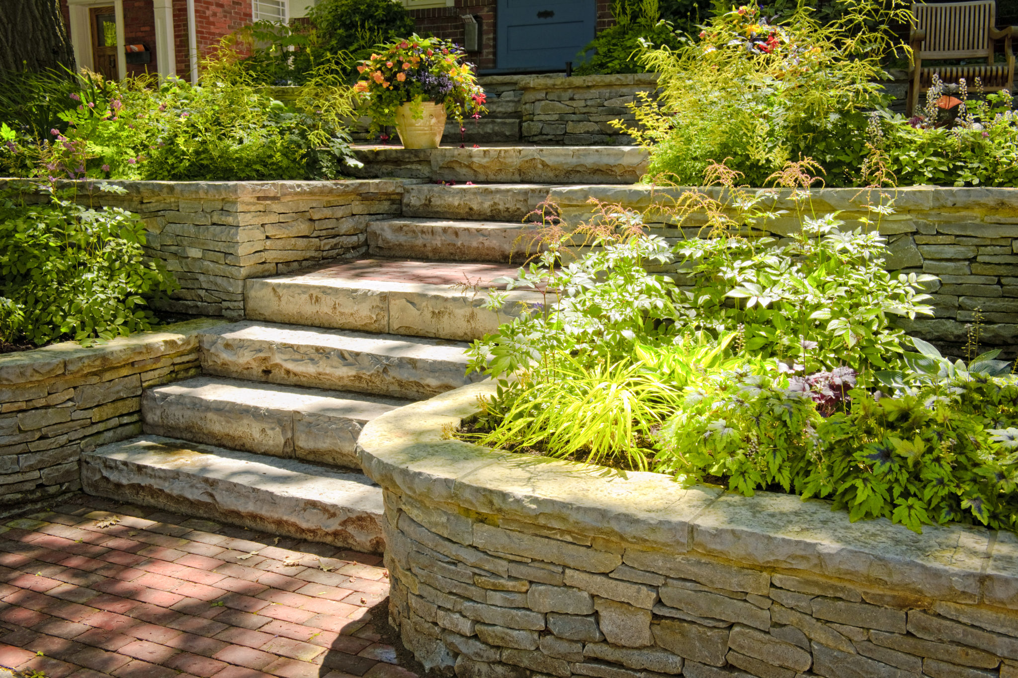 5 Reasons to Add Retaining Walls to Your Landscape